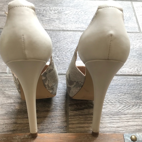 Guess | Shoes | Guess Grey White Snake Skin Platform Heels | Poshmark